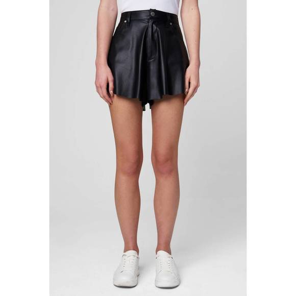 Blank NYC | Shorts | New Blanknyc Stunner Move Short In Black | Poshmark